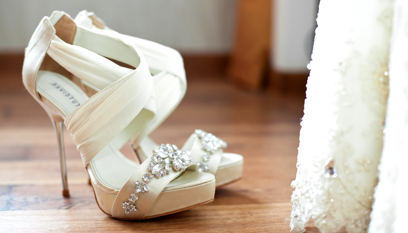 Ausgefallene Brautschuhe: Farbig, mit Glitzer oder personalisiert